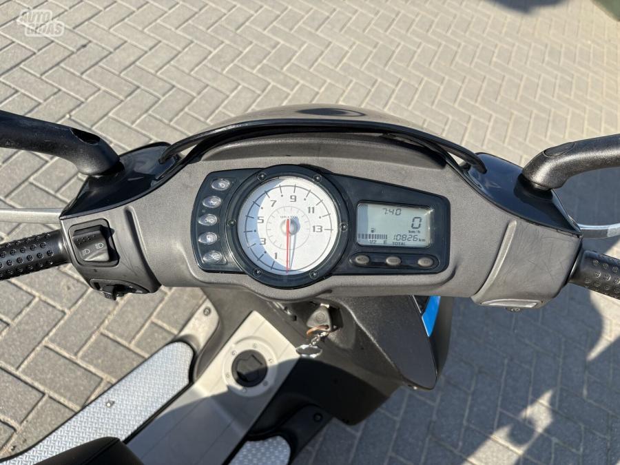 Piaggio NRG 2011 в Паневежис, объемом двигателя 0.05 л и пробегом 11 тыс. км за 1250 €, фото 4 на AUTOMOTO.COM.LV
