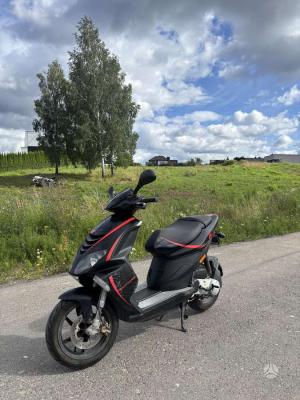 Piaggio NRG 2014 in Vilnius, with an engine capacity of 50.00 L and mileage of 19 thousand km for 1100 €, photo 5 on AUTOMOTO.COM.LV