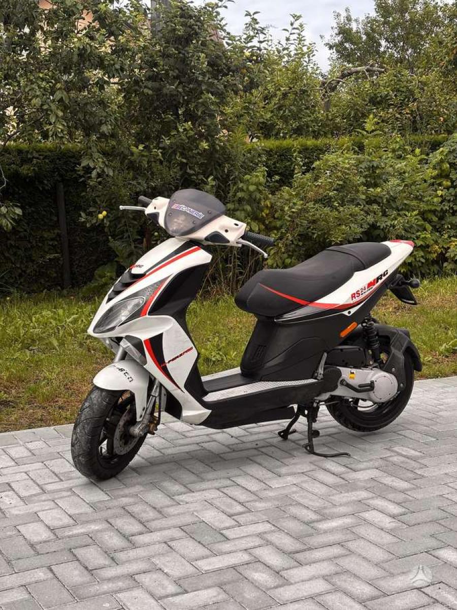 Piaggio NRG 2016 Kauņa, ar dzinēja tilpumu 50.00 L un nobraukumu 3 tūkst. km par 1320 €, foto 3 vietnē AUTOMOTO.COM.LV