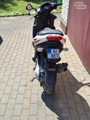 Piaggio NRG 2017 Jurbarkas, ar dzinēja tilpumu 0.05 L un nobraukumu 7 tūkst. km par 1600 €, foto 3 vietnē AUTOMOTO.COM.LV