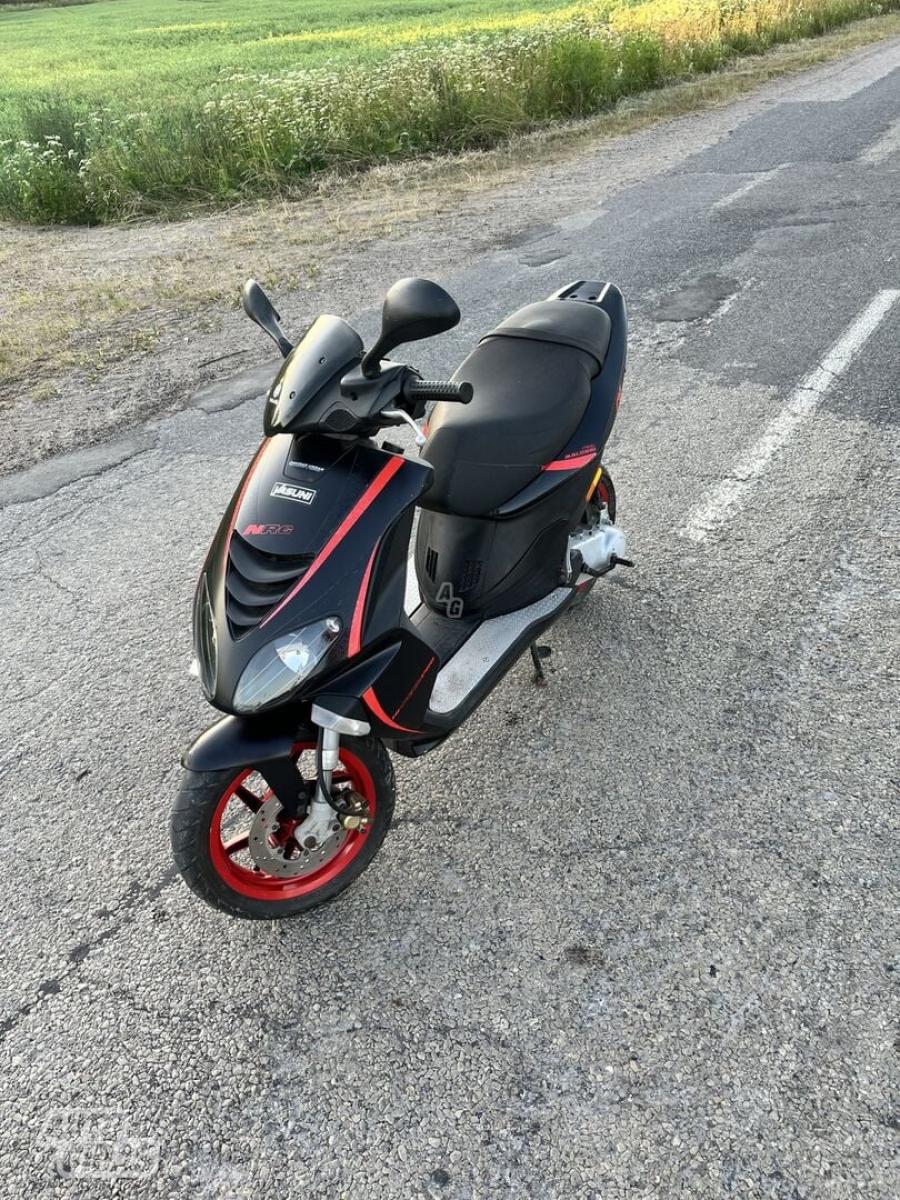 Piaggio NRG 2017 in Anyksciai, with an engine capacity of 0.05 L and mileage of 14 thousand km for 1400 €, photo 3 on AUTOMOTO.COM.LV