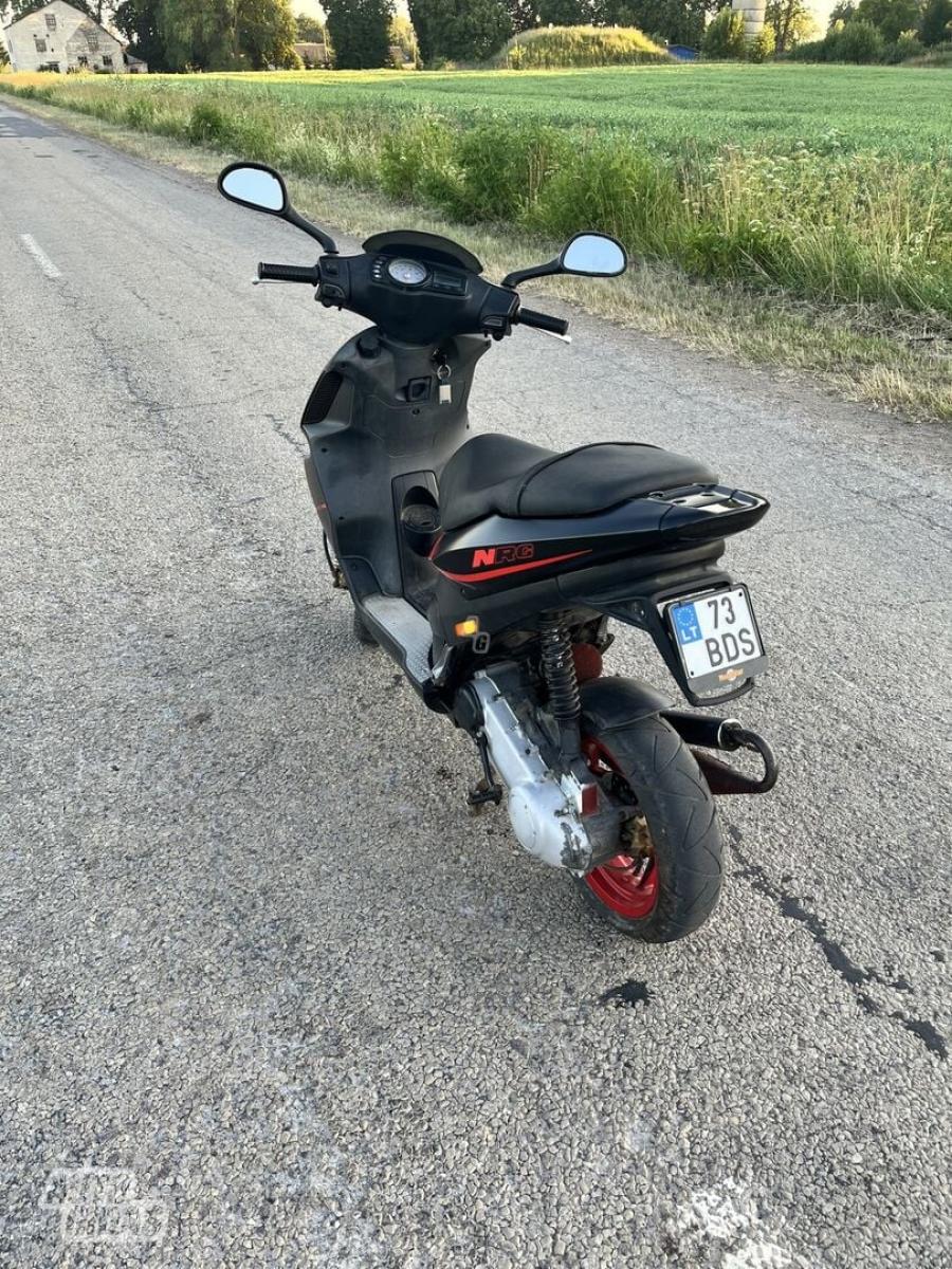 Piaggio NRG 2017 in Anyksciai, with an engine capacity of 0.05 L and mileage of 14 thousand km for 1400 €, photo 6 on AUTOMOTO.COM.LV