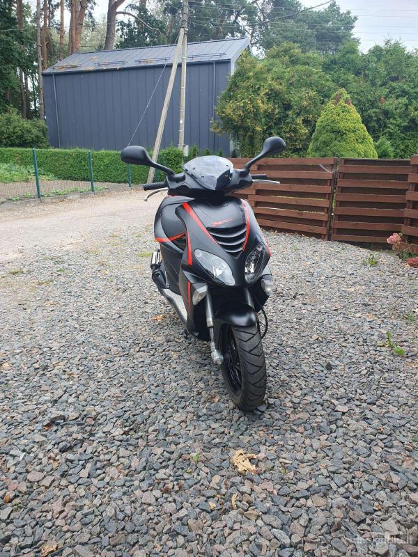Piaggio NRG 2017 in Kedainiai, with an engine capacity of 49.00 L and mileage of 5 thousand km for 1650 €, photo 6 on AUTOMOTO.COM.LV