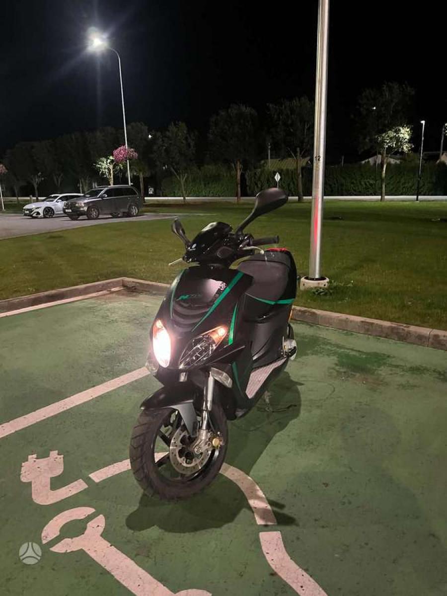 Piaggio NRG 2017 in Kaunas, with an engine capacity of 50.00 L and mileage of 9 thousand km for 1850 €, photo 1 on AUTOMOTO.COM.LV