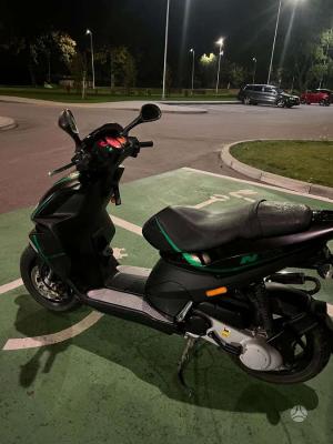 Piaggio NRG 2017 in Kaunas, with an engine capacity of 50.00 L and mileage of 9 thousand km for 1850 €, photo 3 on AUTOMOTO.COM.LV