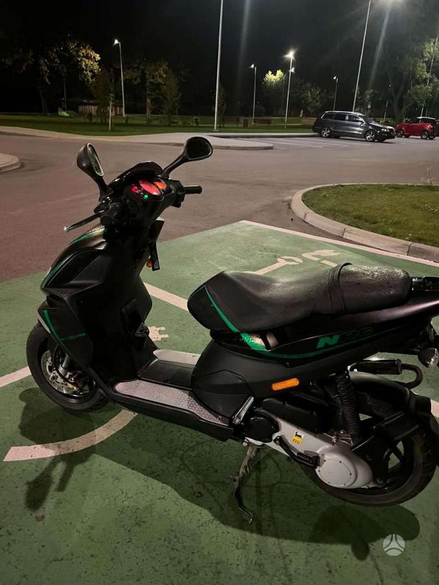 Piaggio NRG 2017 in Kaunas, with an engine capacity of 50.00 L and mileage of 9 thousand km for 1850 €, photo 3 on AUTOMOTO.COM.LV