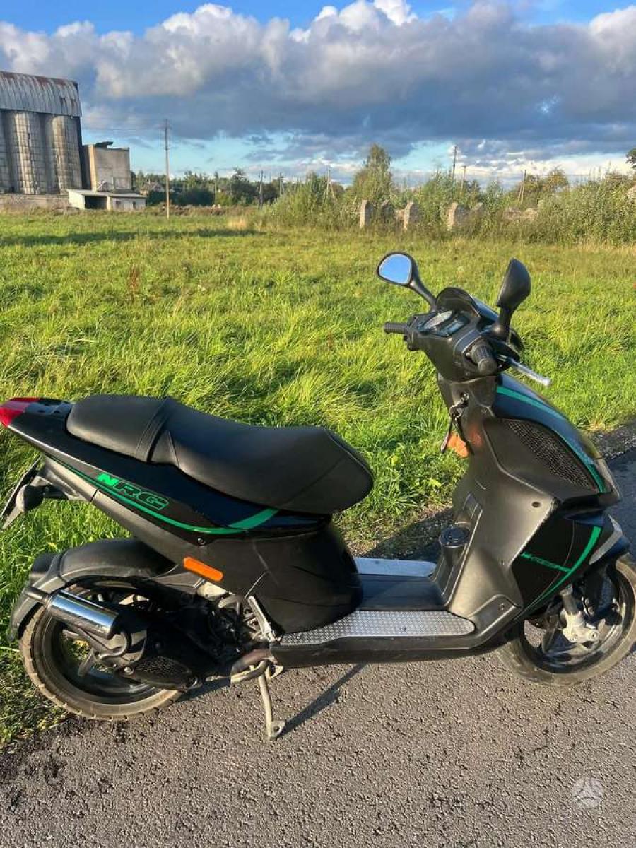 Piaggio NRG 2017 in Kaunas, with an engine capacity of 50.00 L and mileage of 9 thousand km for 1850 €, photo 6 on AUTOMOTO.COM.LV