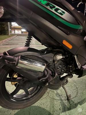 Piaggio NRG 2017 in Kaunas, with an engine capacity of 50.00 L and mileage of 9 thousand km for 1850 €, photo 12 on AUTOMOTO.COM.LV