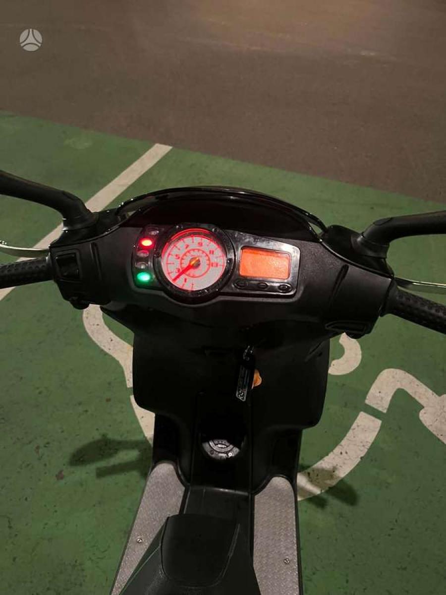 Piaggio NRG 2017 in Kaunas, with an engine capacity of 50.00 L and mileage of 9 thousand km for 1850 €, photo 13 on AUTOMOTO.COM.LV
