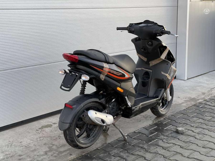 Piaggio NRG 2019 в Вилкавишкис, объемом двигателя 49.00 л и пробегом 8 тыс. км за 880 €, фото 3 на AUTOMOTO.COM.LV