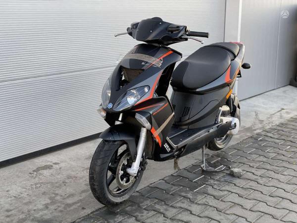 Piaggio NRG 2019 in Vilkaviskis, with an engine capacity of 49.00 L and mileage of 8 thousand km for 880 €, photo 5 on AUTOMOTO.COM.LV
