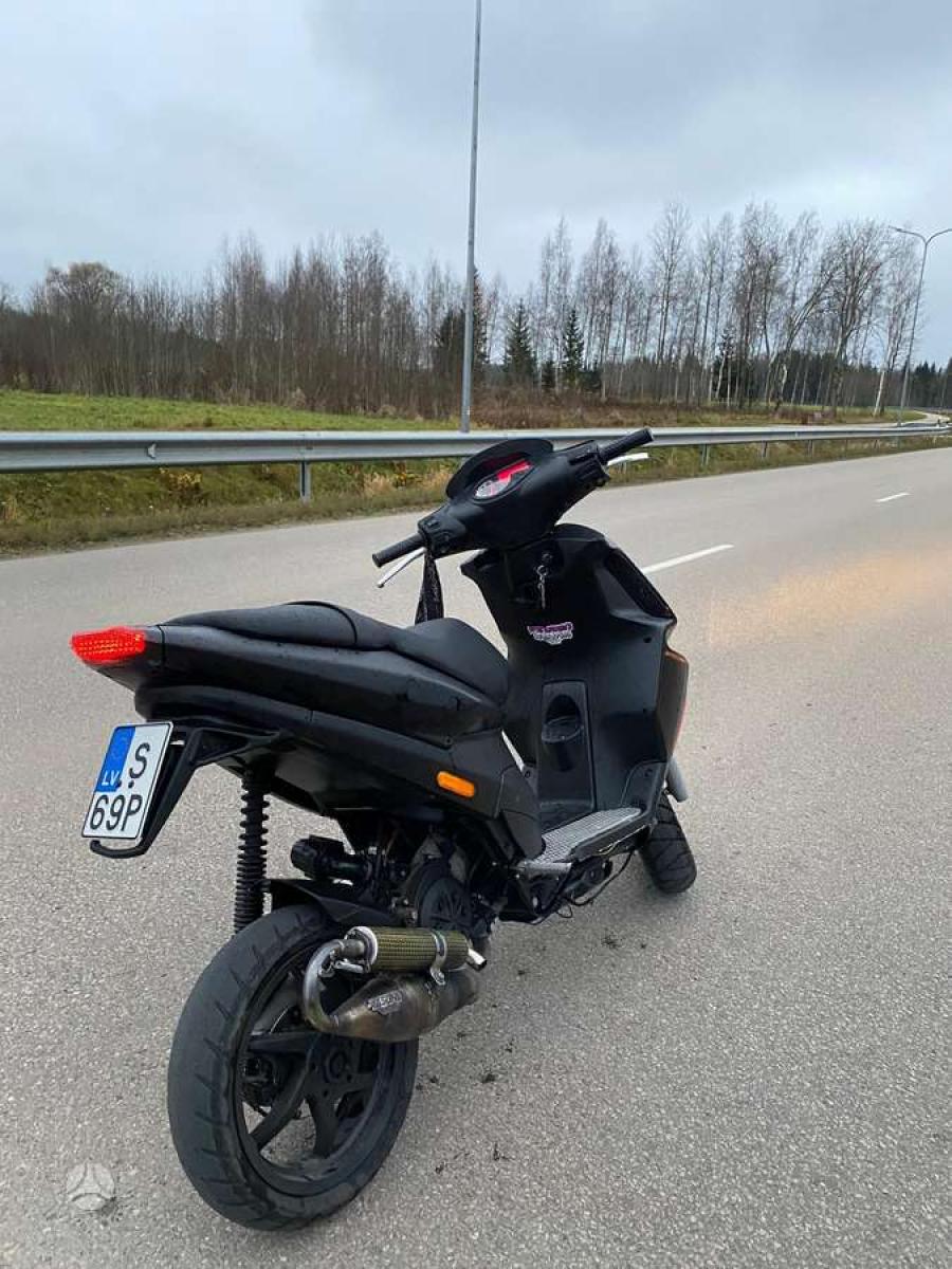 Piaggio NRG 2019 Preiļi, ar dzinēja tilpumu 70.00 L un nobraukumu 12 tūkst. km par 1700 €, foto 4 vietnē AUTOMOTO.COM.LV