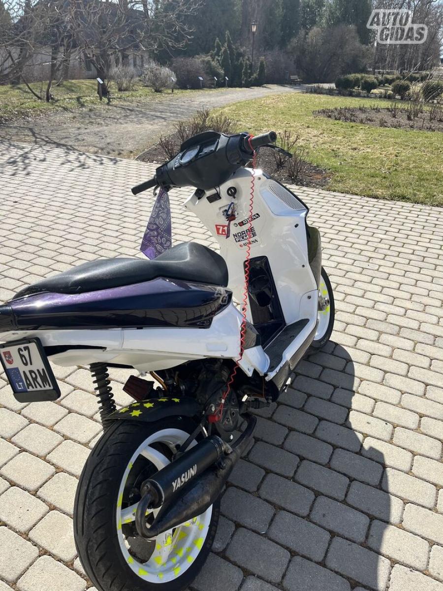 Violet Piaggio NRG 2007 in Pasvalys, with an engine capacity of 0.07 L and mileage of 30 thousand km for 1500 €, photo 8 on AUTOMOTO.COM.LV