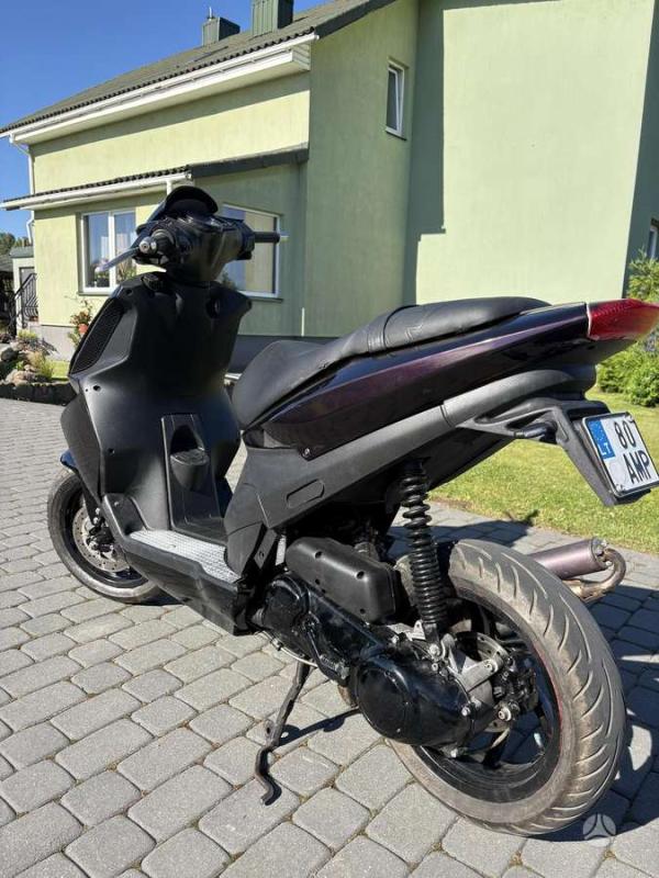 Violet Piaggio NRG 2009 in Vilnius, with an engine capacity of 49.00 L and mileage of 16 thousand km for 1300 €, photo 4 on AUTOMOTO.COM.LV