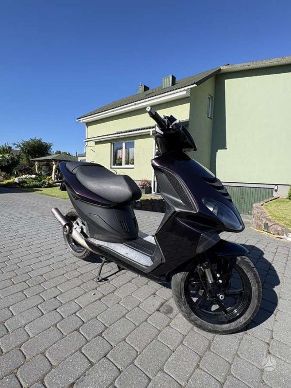 Violet Piaggio NRG 2009 in Vilnius, with an engine capacity of 49.00 L and mileage of 16 thousand km for 1300 €, photo 6 on AUTOMOTO.COM.LV
