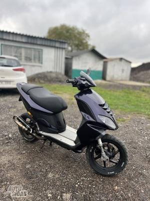 Фиолетовый Piaggio NRG 2010 в Шяуляй, объемом двигателя 0.05 л и пробегом 27 тыс. км за 1250 €, фото 4 на AUTOMOTO.COM.LV