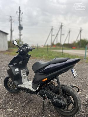 Фиолетовый Piaggio NRG 2010 в Шяуляй, объемом двигателя 0.05 л и пробегом 27 тыс. км за 1250 €, фото 8 на AUTOMOTO.COM.LV