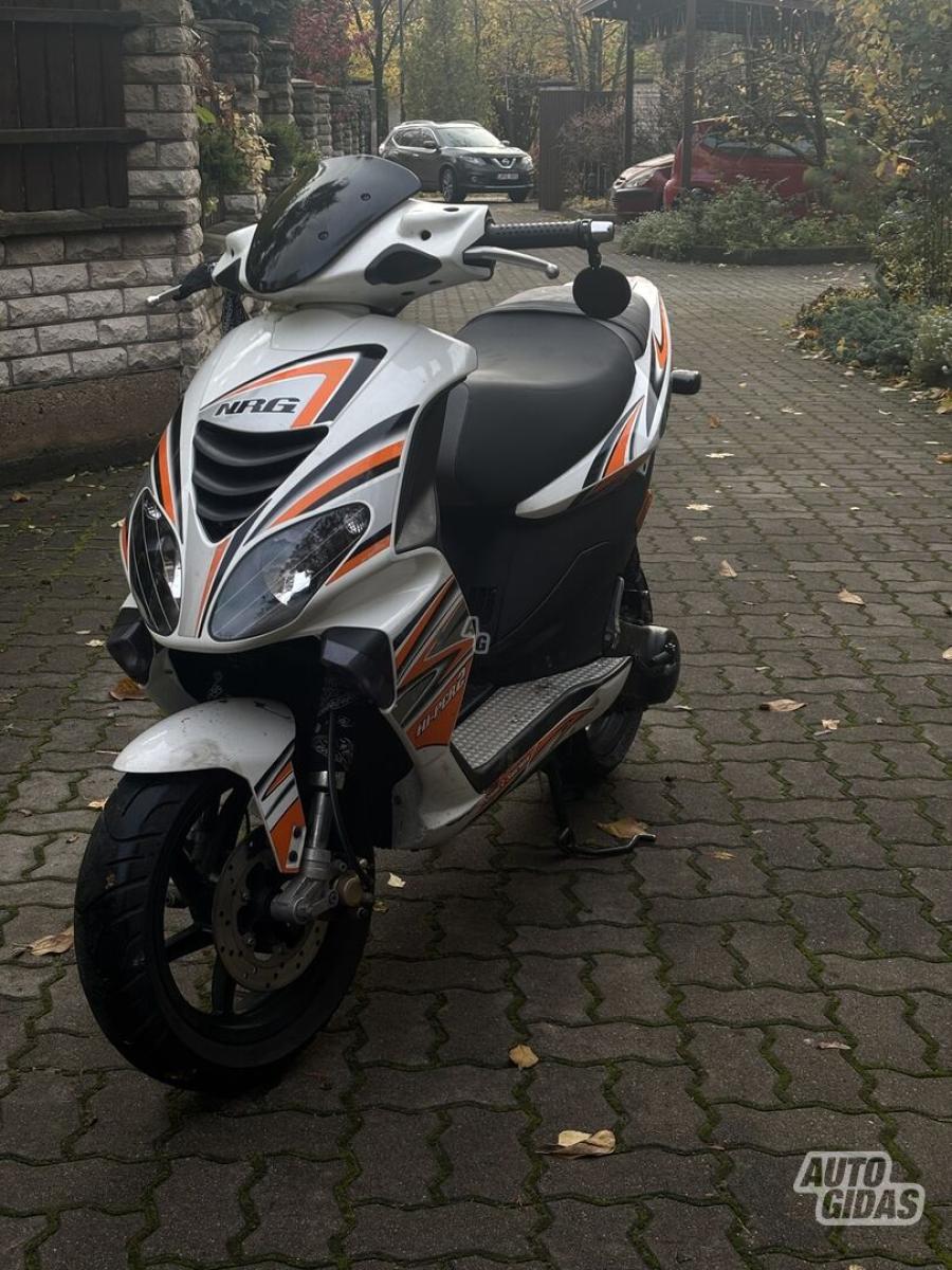 Balts Piaggio NRG 2007 Kauņa, ar dzinēja tilpumu 0.05 L un nobraukumu 12 tūkst. km par 1400 €, foto 5 vietnē AUTOMOTO.COM.LV
