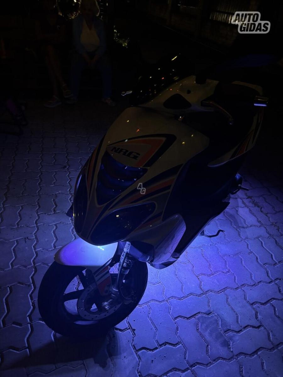 Balts Piaggio NRG 2007 Kauņa, ar dzinēja tilpumu 0.05 L un nobraukumu 12 tūkst. km par 1400 €, foto 9 vietnē AUTOMOTO.COM.LV