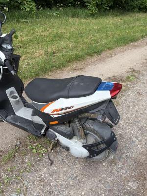 Белый Piaggio NRG 2007 в Вильнюс, объемом двигателя 49.00 л и пробегом 11 тыс. км за 700 €, фото 7 на AUTOMOTO.COM.LV