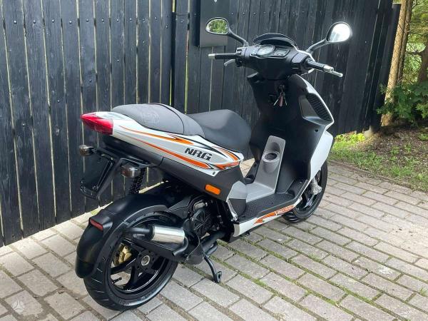 Balts Piaggio NRG 2011 Prienai, ar dzinēja tilpumu 49.00 L un nobraukumu 6 tūkst. km par 1650 €, foto 6 vietnē AUTOMOTO.COM.LV