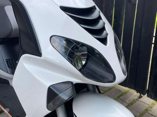 Balts Piaggio NRG 2011 Prienai, ar dzinēja tilpumu 49.00 L un nobraukumu 6 tūkst. km par 1650 €, foto 7 vietnē AUTOMOTO.COM.LV