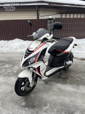 Balts Piaggio NRG 2017 Prienai, ar dzinēja tilpumu 0.05 L un nobraukumu 5 tūkst. km par 1750 €, foto  vietnē AUTOMOTO.COM.LV