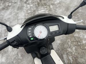 Balts Piaggio NRG 2017 Prienai, ar dzinēja tilpumu 0.05 L un nobraukumu 5 tūkst. km par 1750 €, foto 6 vietnē AUTOMOTO.COM.LV