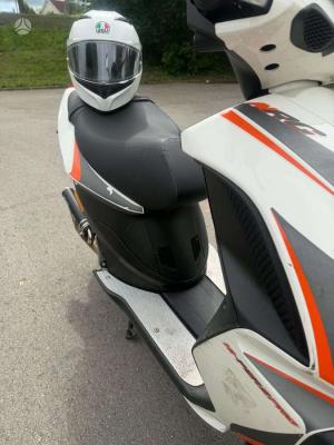 Белый Piaggio NRG 2018 в Паневежис, объемом двигателя 49.00 л и пробегом 8 тыс. км за 1690 €, фото 8 на AUTOMOTO.COM.LV