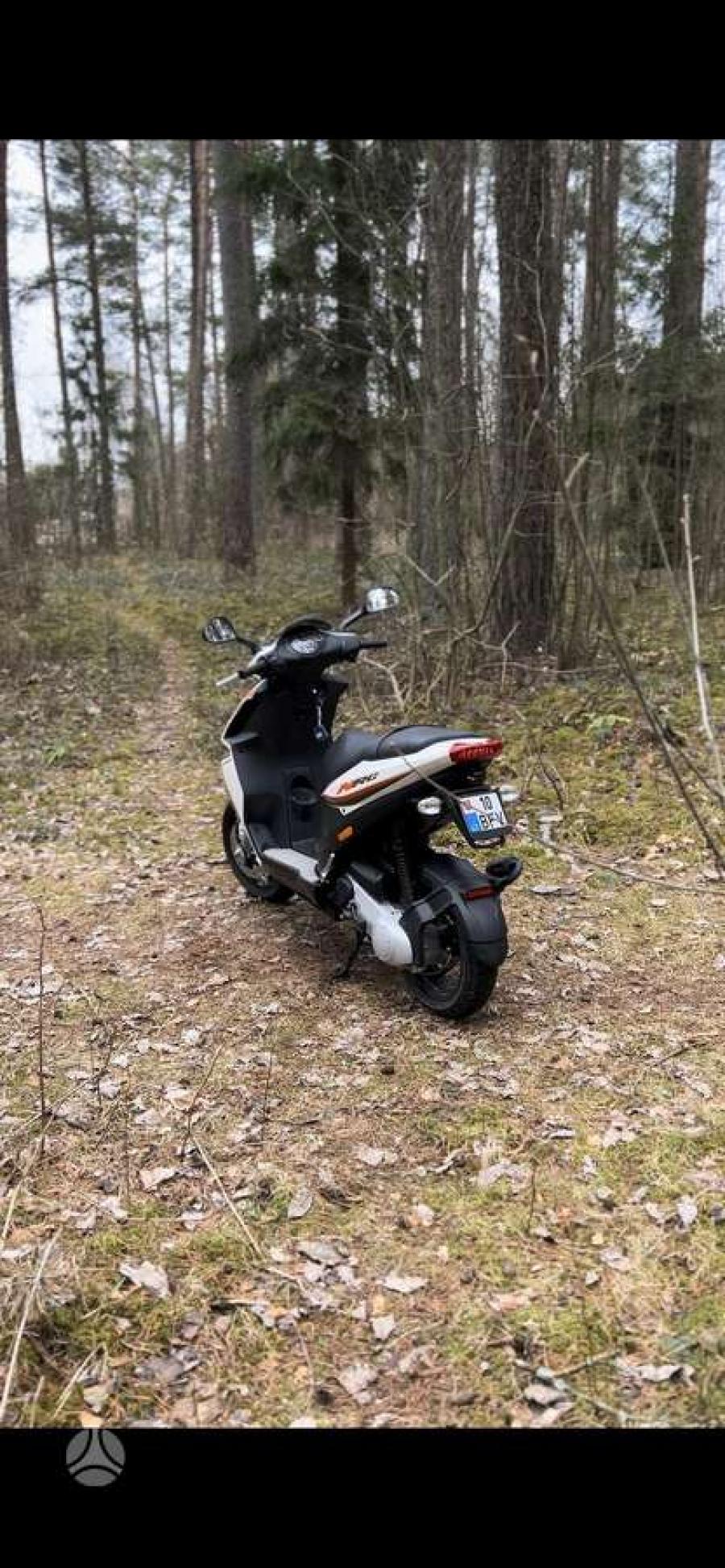 Белый Piaggio NRG 2018 в Неменчине, объемом двигателя 50.00 л и пробегом 5 тыс. км за 2000 €, фото 9 на AUTOMOTO.COM.LV