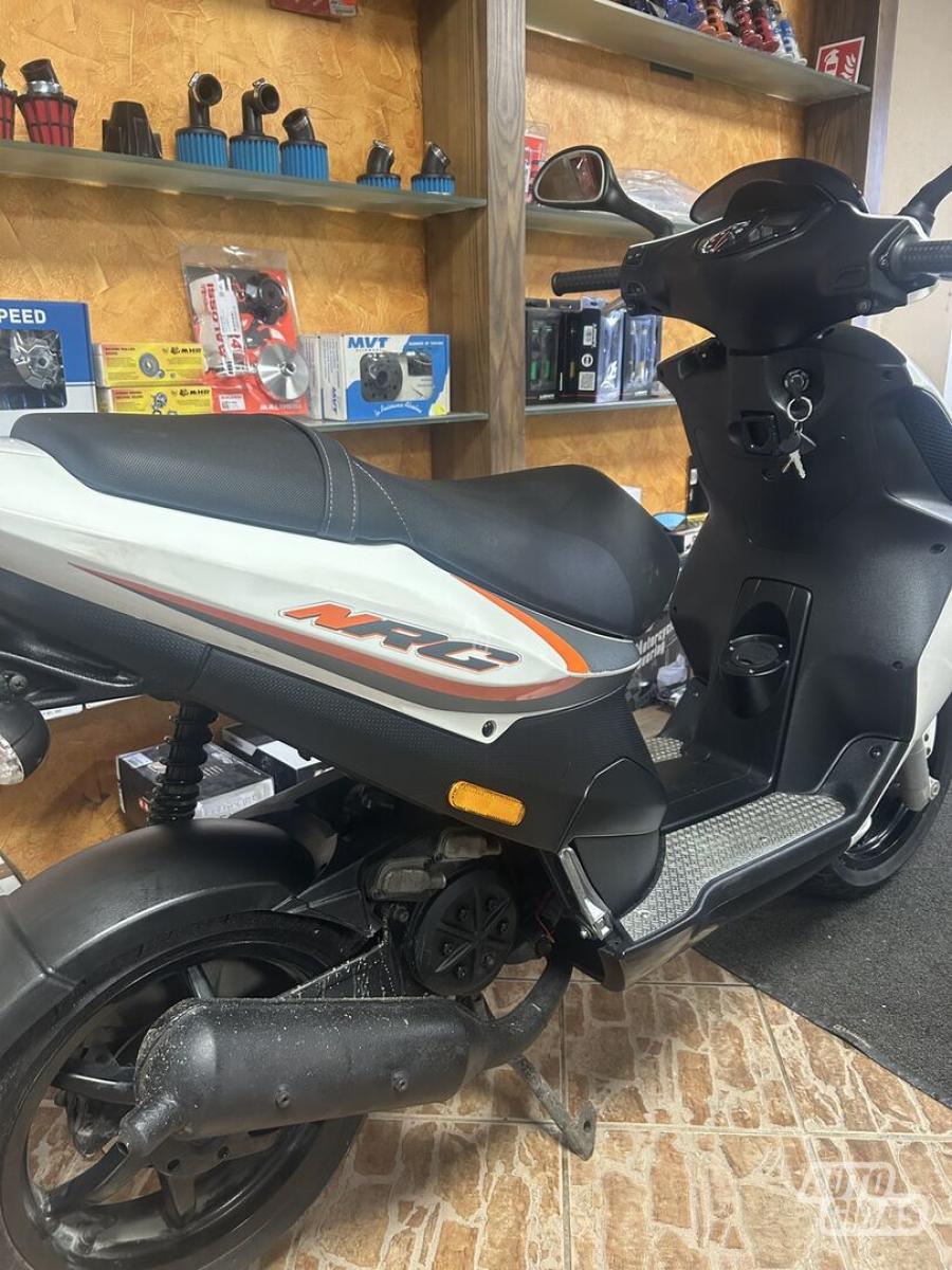 Balts Piaggio NRG 2019 Viļņa, ar dzinēja tilpumu 0.05 L un nobraukumu 11 tūkst. km par 1850 €, foto 2 vietnē AUTOMOTO.COM.LV