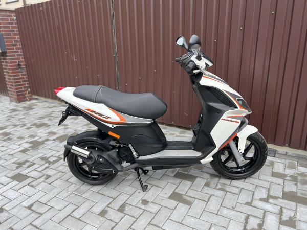 Белый Piaggio NRG 2019 в Каунас, объемом двигателя 49.00 л и пробегом 6 тыс. км за 1650 €, фото 4 на AUTOMOTO.COM.LV