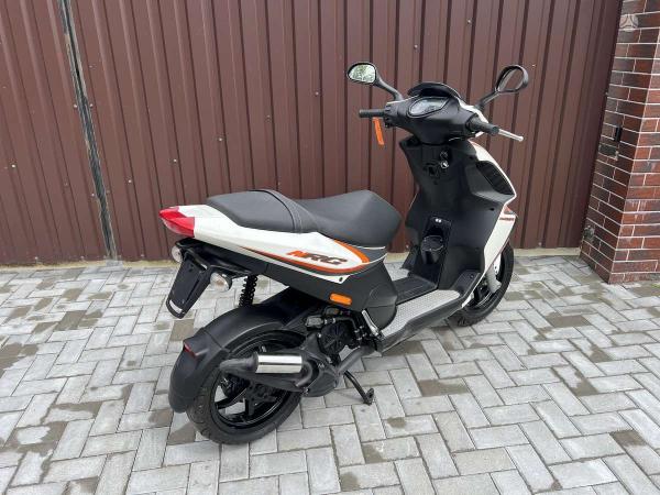 Белый Piaggio NRG 2019 в Каунас, объемом двигателя 49.00 л и пробегом 6 тыс. км за 1650 €, фото 6 на AUTOMOTO.COM.LV
