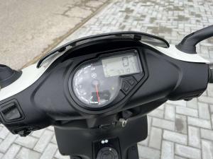 White Piaggio NRG 2019 in Kaunas, with an engine capacity of 49.00 L and mileage of 6 thousand km for 1650 €, photo 11 on AUTOMOTO.COM.LV