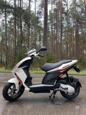 Белый Piaggio NRG 2019 в Друскининкай, объемом двигателя 49.00 л и пробегом 12 тыс. км за 1750 €, фото  на AUTOMOTO.COM.LV