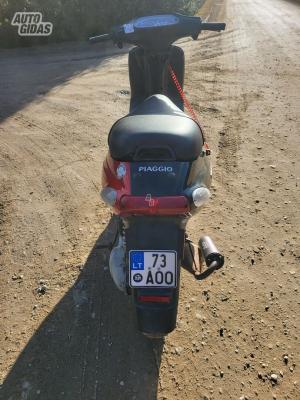 Melns Piaggio Typhoon 2001 Kauņa, ar dzinēja tilpumu 0.05 L un nobraukumu 0 tūkst. km par 650 €, foto 4 vietnē AUTOMOTO.COM.LV