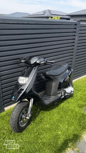 Black Piaggio Typhoon 2004 in Kaunas, with an engine capacity of 0.05 L and mileage of 19 thousand km for 1400 €, photo  on AUTOMOTO.COM.LV