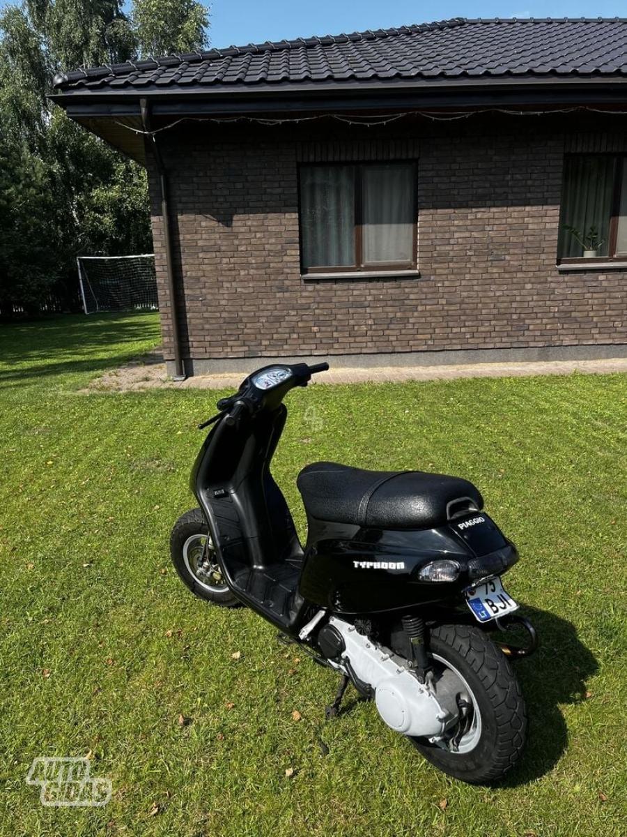 Black Piaggio Typhoon 2004 in Kaunas, with an engine capacity of 0.05 L and mileage of 19 thousand km for 1400 €, photo 4 on AUTOMOTO.COM.LV