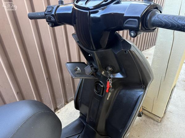 Melns Piaggio Typhoon 2013 Kauņa, ar dzinēja tilpumu 0.13 L un nobraukumu 16 tūkst. km par 1350 €, foto 6 vietnē AUTOMOTO.COM.LV