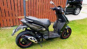 Black Piaggio Typhoon 2013 in Kaunas, with an engine capacity of 0.05 L and mileage of 11 thousand km for 1400 €, photo 4 on AUTOMOTO.COM.LV