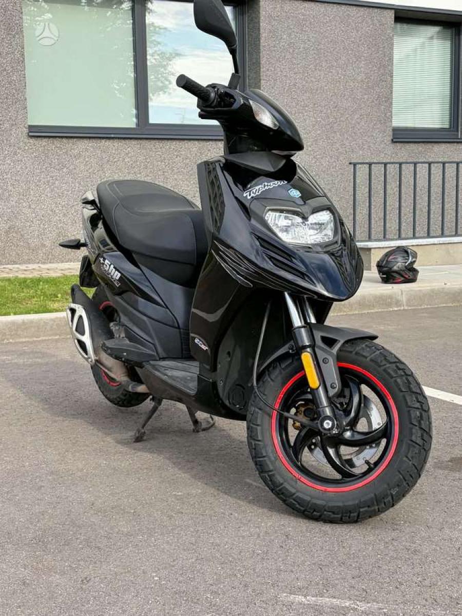 Черный Piaggio Typhoon 2013 в Каунас, объемом двигателя 49.00 л и пробегом 13 тыс. км за 1350 €, фото 1 на AUTOMOTO.COM.LV