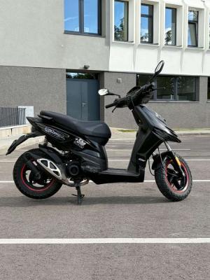 Черный Piaggio Typhoon 2013 в Каунас, объемом двигателя 49.00 л и пробегом 13 тыс. км за 1350 €, фото 6 на AUTOMOTO.COM.LV