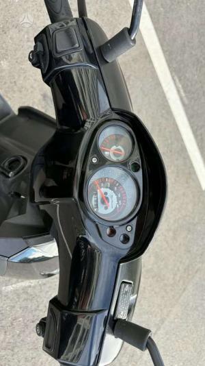 Черный Piaggio Typhoon 2013 в Каунас, объемом двигателя 49.00 л и пробегом 13 тыс. км за 1350 €, фото 7 на AUTOMOTO.COM.LV