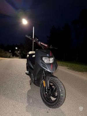 Black Piaggio Typhoon 2017 in Vilnius, with an engine capacity of 49.00 L and mileage of 8 thousand km for 750 €, photo  on AUTOMOTO.COM.LV