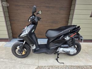 Melns Piaggio Typhoon 2019 Pasvalys, ar dzinēja tilpumu 0.05 L un nobraukumu 26 tūkst. km par 999 €, foto 4 vietnē AUTOMOTO.COM.LV
