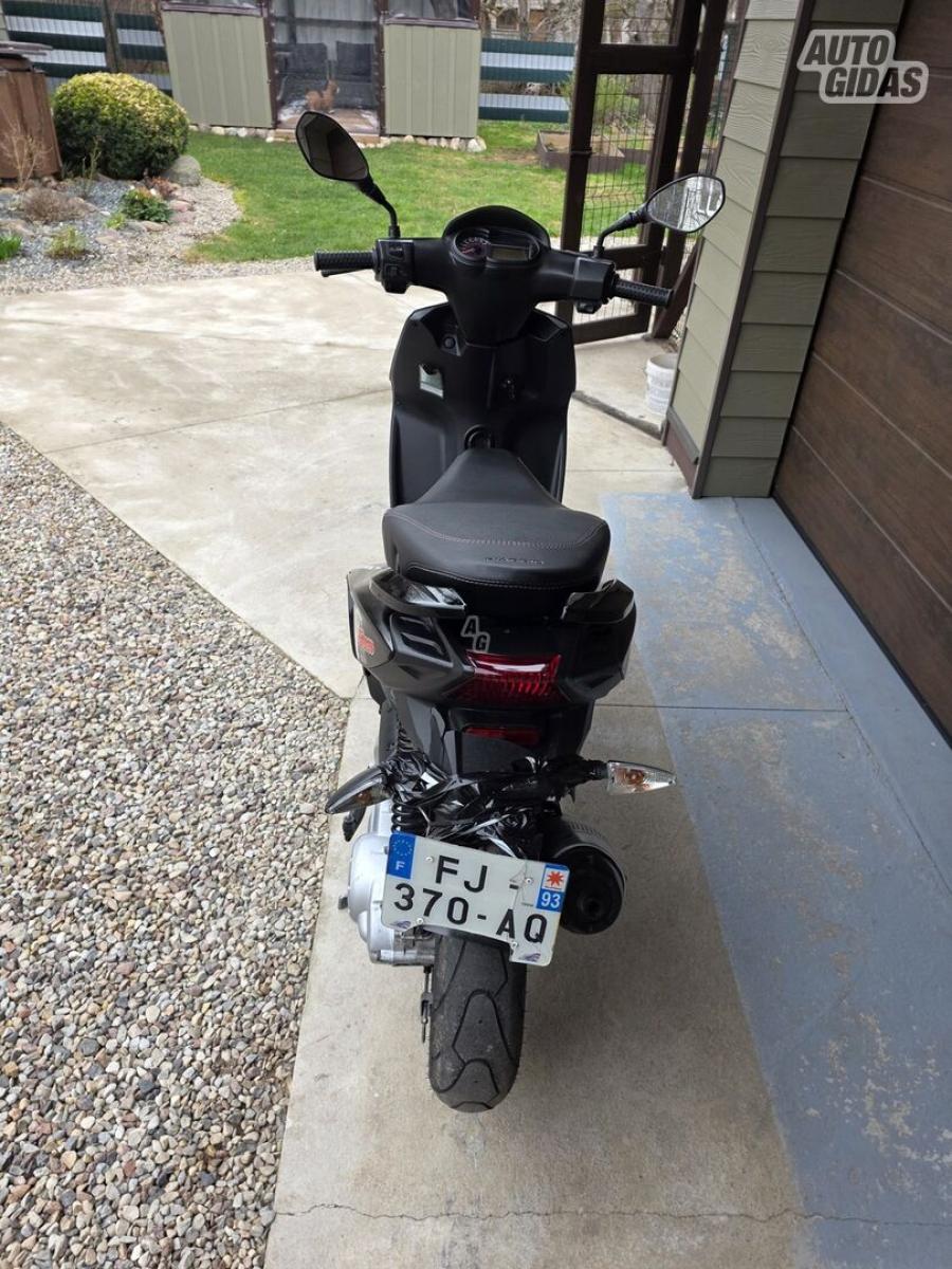 Melns Piaggio Typhoon 2019 Pasvalys, ar dzinēja tilpumu 0.05 L un nobraukumu 26 tūkst. km par 999 €, foto 13 vietnē AUTOMOTO.COM.LV