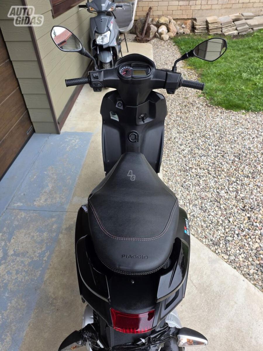Melns Piaggio Typhoon 2019 Pasvalys, ar dzinēja tilpumu 0.05 L un nobraukumu 26 tūkst. km par 999 €, foto 15 vietnē AUTOMOTO.COM.LV