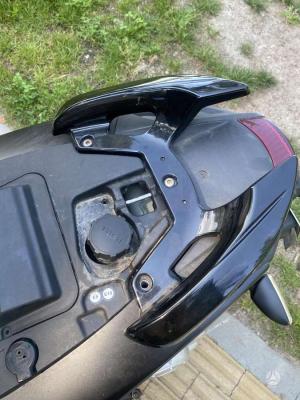 Black Piaggio Typhoon 2020 in Kaunas, with an engine capacity of 49.00 L and mileage of 7 thousand km for 1110 €, photo 14 on AUTOMOTO.COM.LV