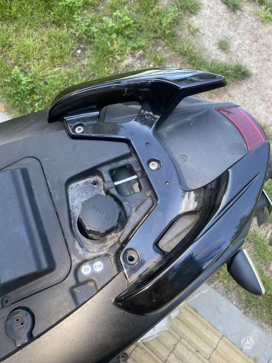 Black Piaggio Typhoon 2020 in Kaunas, with an engine capacity of 49.00 L and mileage of 7 thousand km for 1110 €, photo 14 on AUTOMOTO.COM.LV