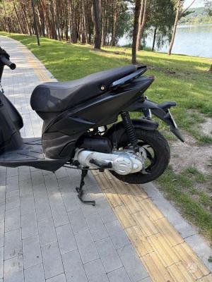 Black Piaggio Typhoon 2020 in Kaunas, with an engine capacity of 49.00 L and mileage of 7 thousand km for 1110 €, photo 16 on AUTOMOTO.COM.LV